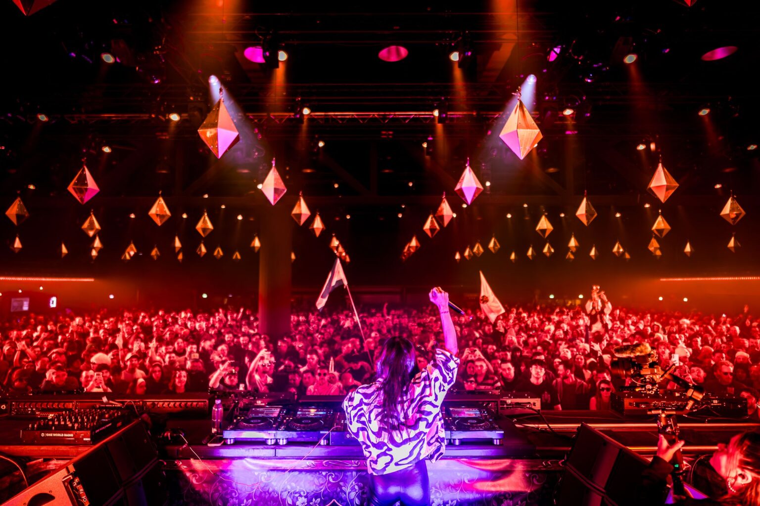 B JONES | Spanish Mainstream Dj | Tomorrowland & IBIZA DJ