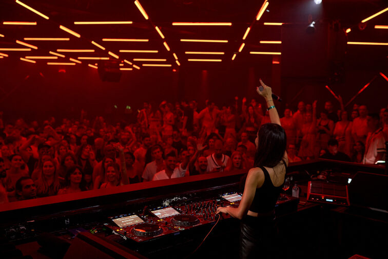 B JONES | Spanish Mainstream Dj | Tomorrowland & IBIZA DJ